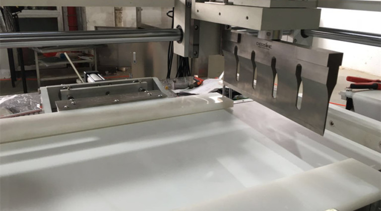 Ultrasonic Guillotine Cutter - Bakery Equipment and Bakery Systems
