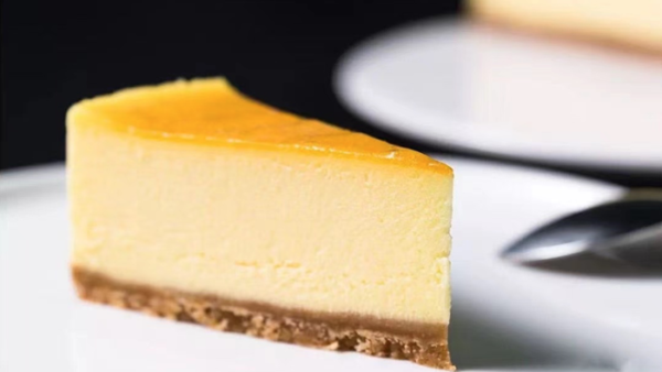 Cutting Cheesecake - Cheesecake Cutting Machine - Cheersonic
